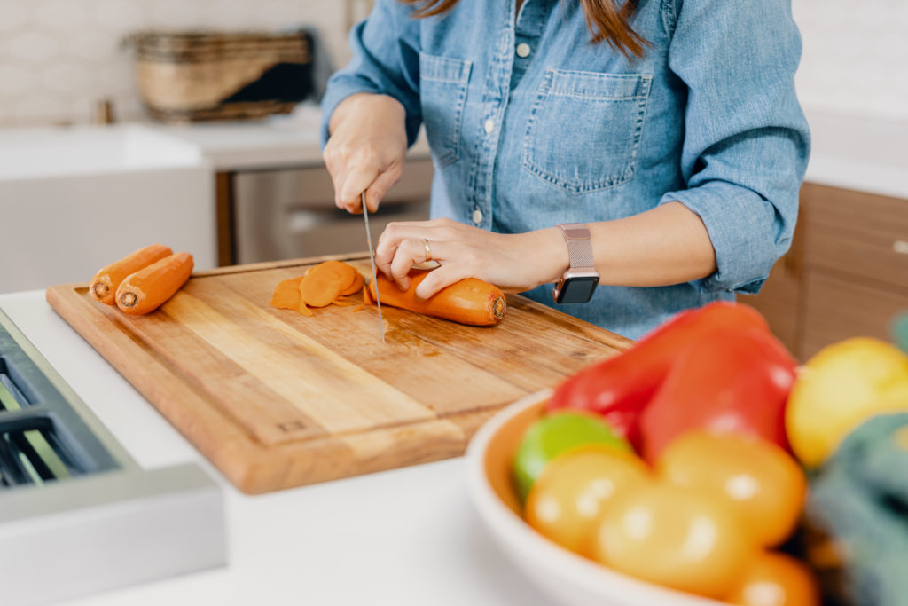 Knife Skills Lesson - 7 tips to chop like a pro | Cook Smarts